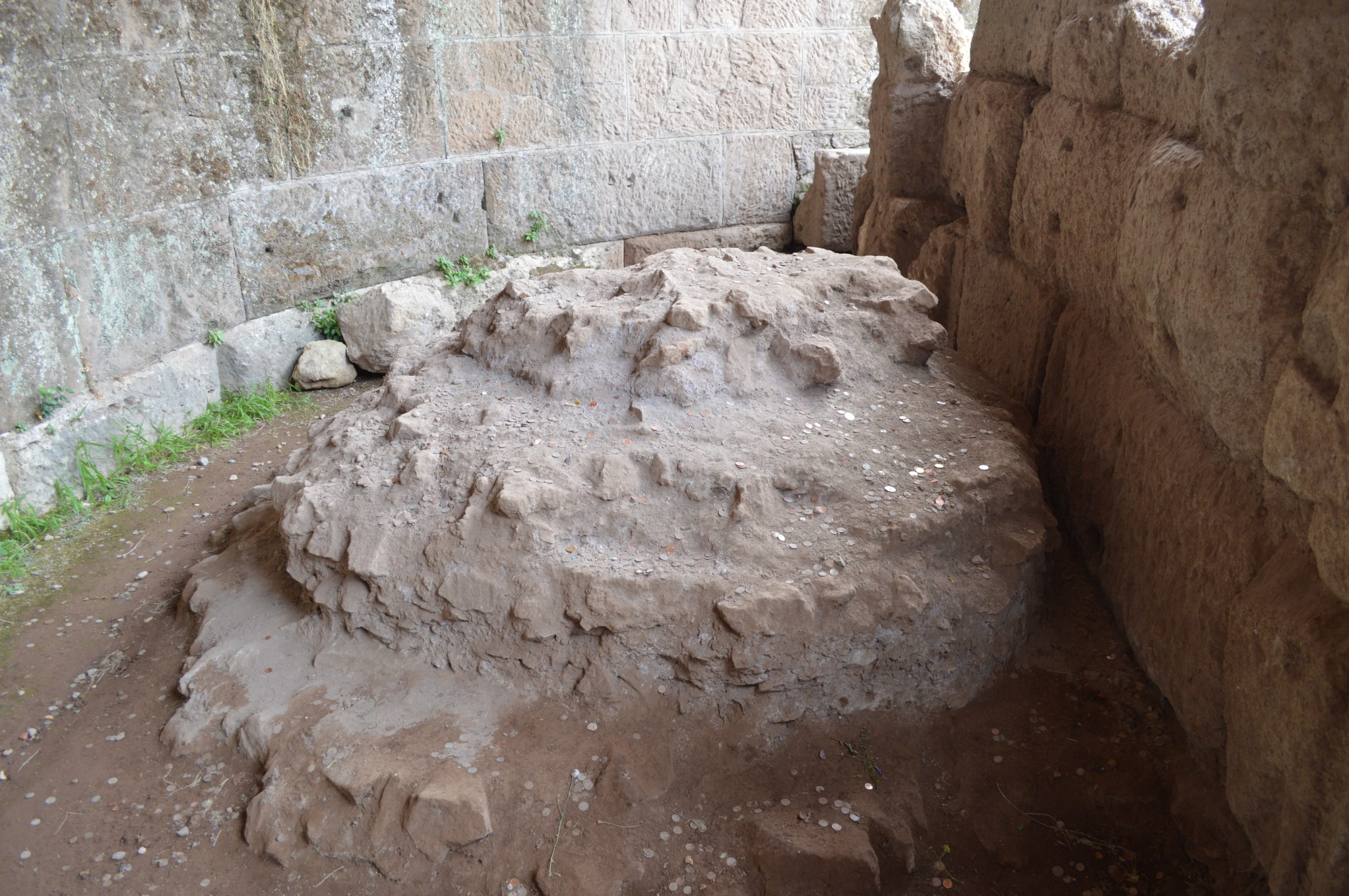 THE ROMAN FORUM: SEARCHING FOR CAESAR’S GRAVE, PART 3: THE TEMPLE OF ...