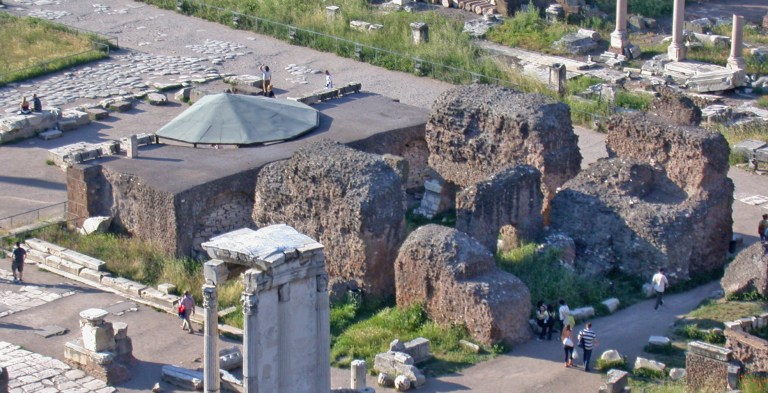 THE ROMAN FORUM: SEARCHING FOR CAESAR’S GRAVE, PART 3: THE TEMPLE OF ...